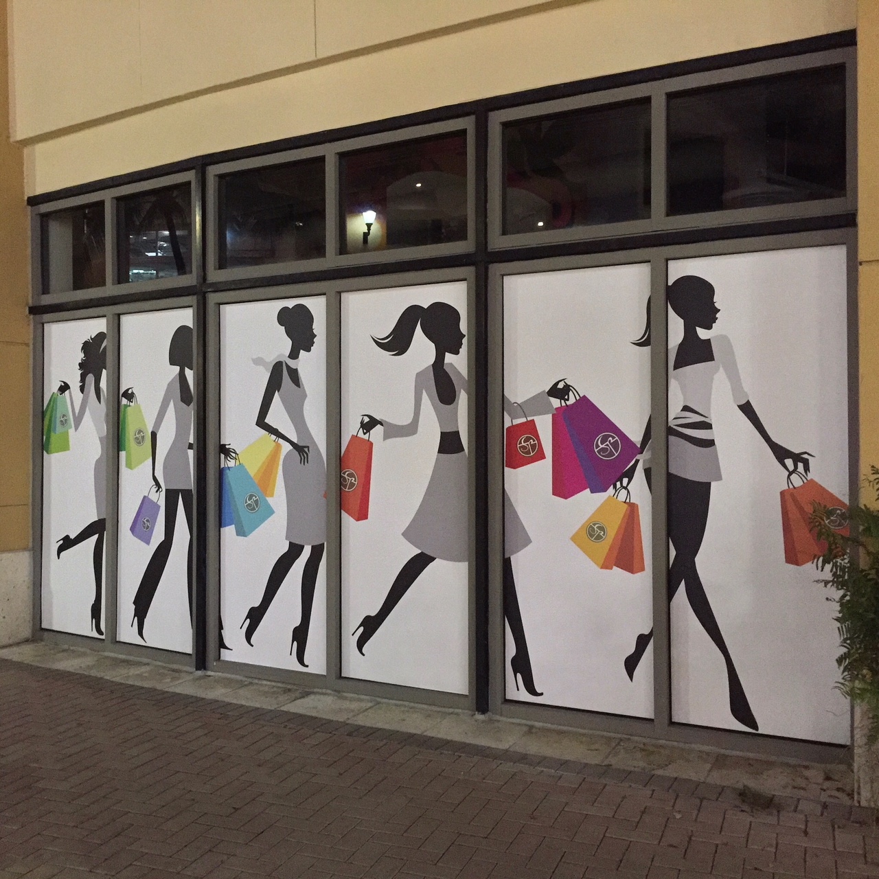 Window Wraps - Signs & Vinyl Graphics | Fantasea Media